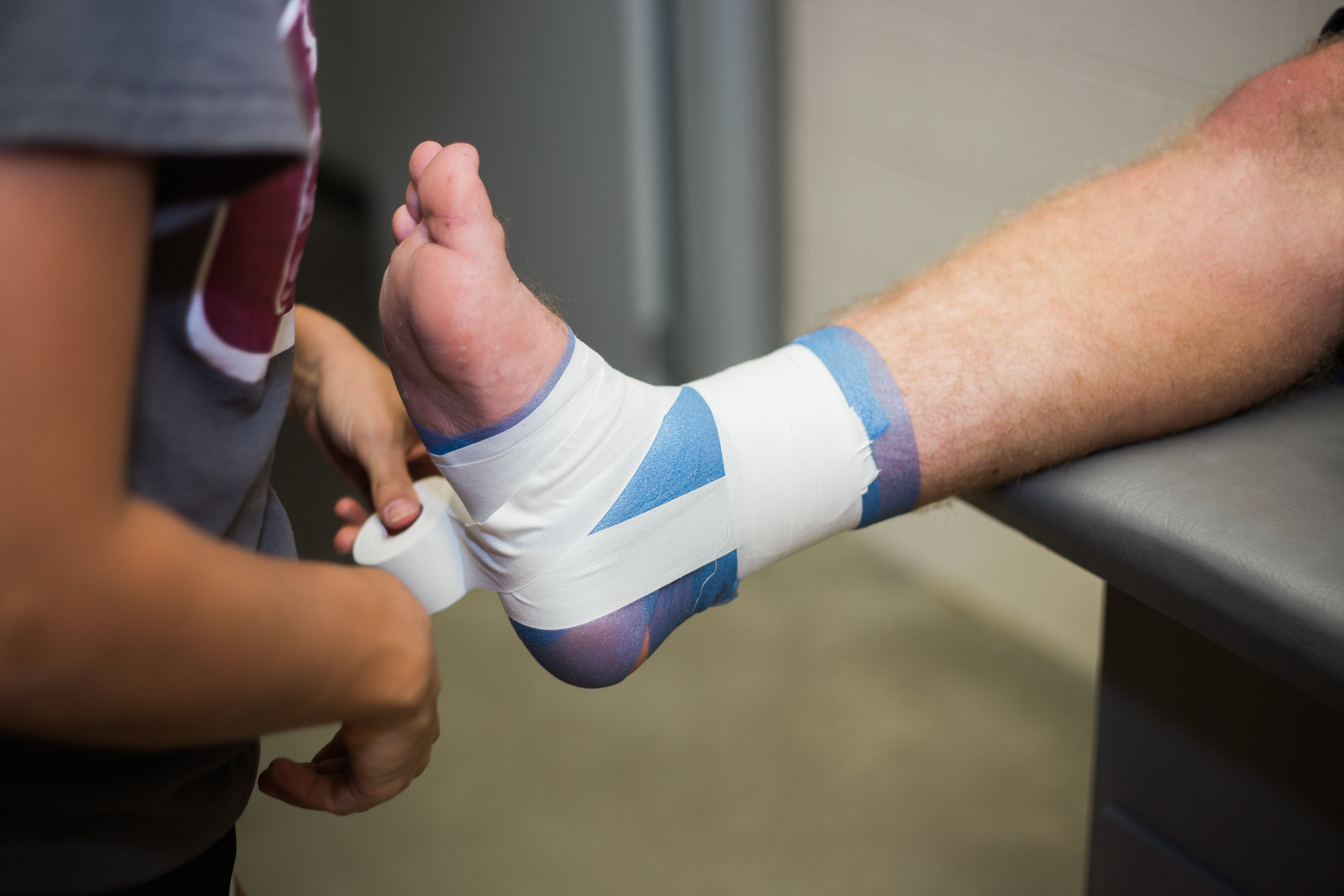Ankle Taping or an Ankle Brace: Which One Is Right for You? – Hampton Adams